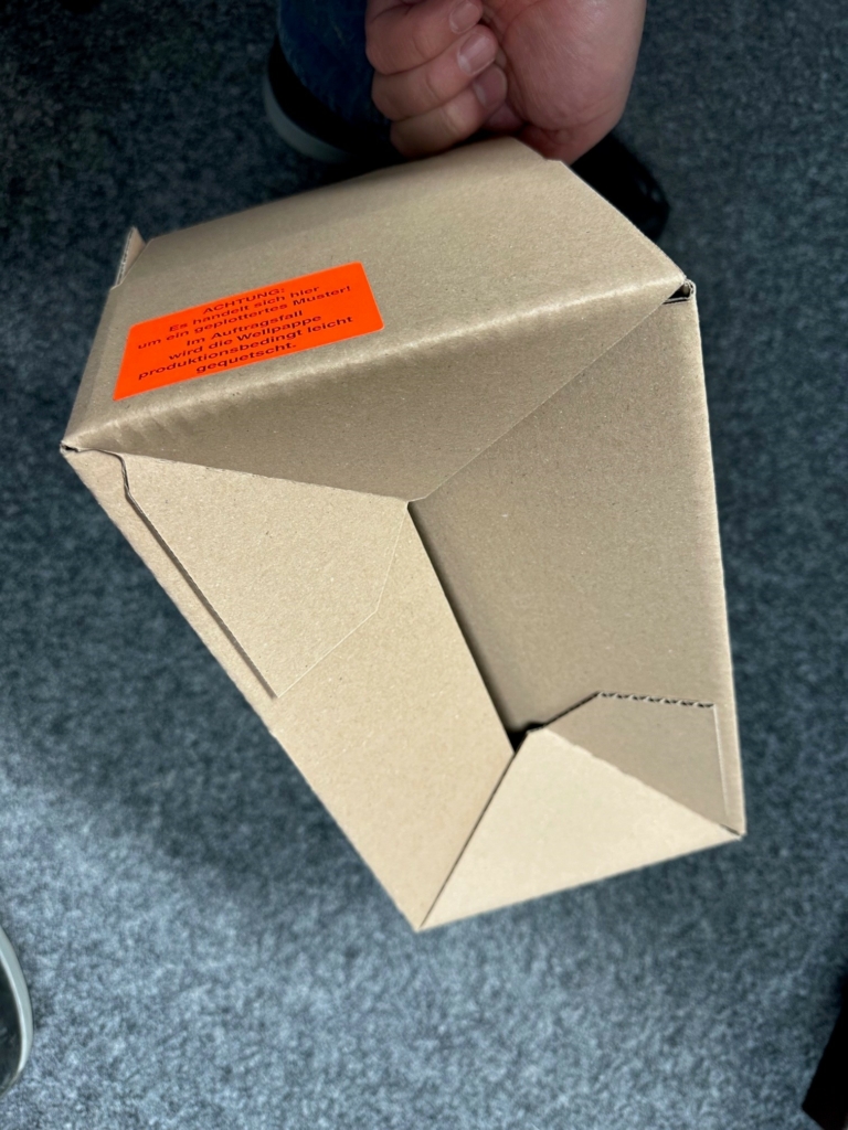 Wellpappen Faltkarton Fefco 0701 mit Höhenriller - Verpackungs- und ...